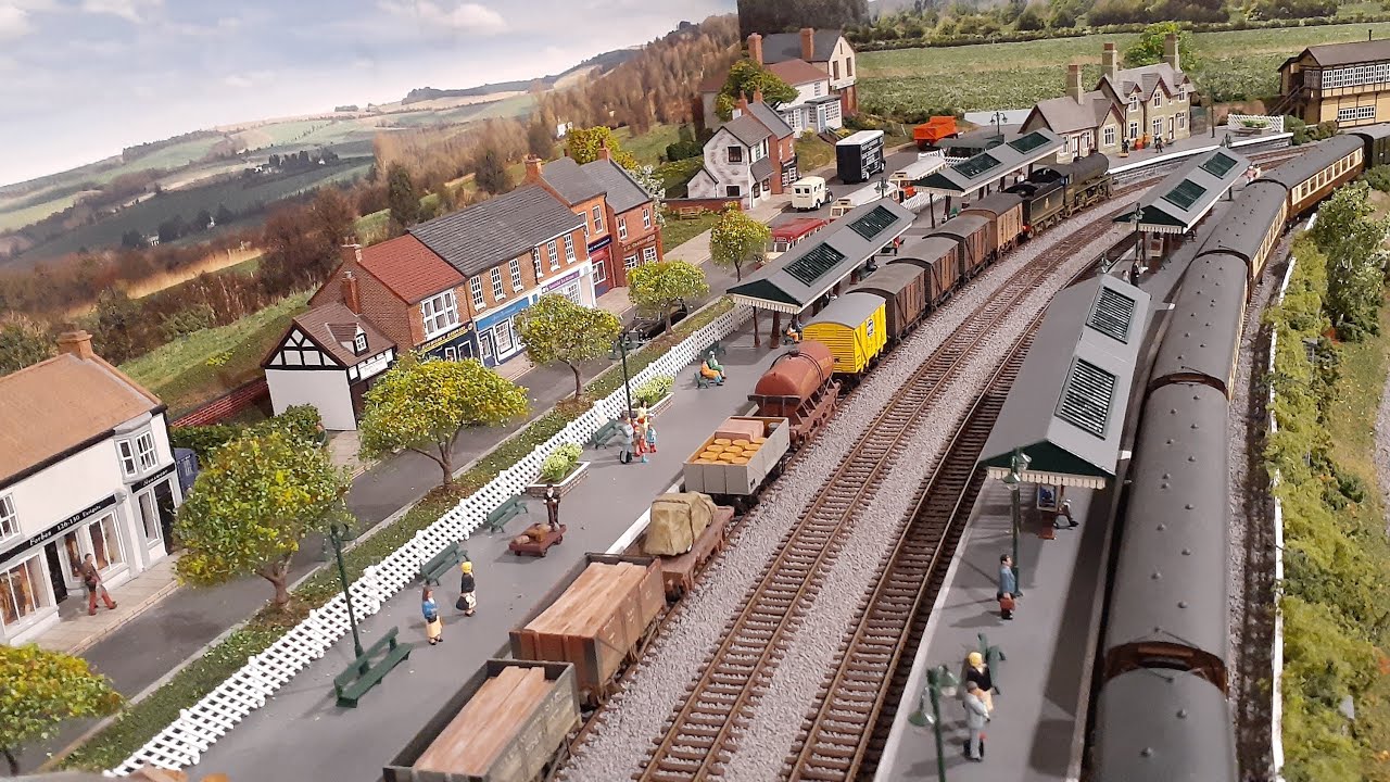 Building and Running a model Railway - Darrowby - YouTube