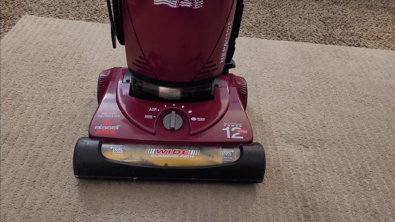 Bissell PowerGlide Platinum (3545-2) Rambling & Vacuuming Living Room ...