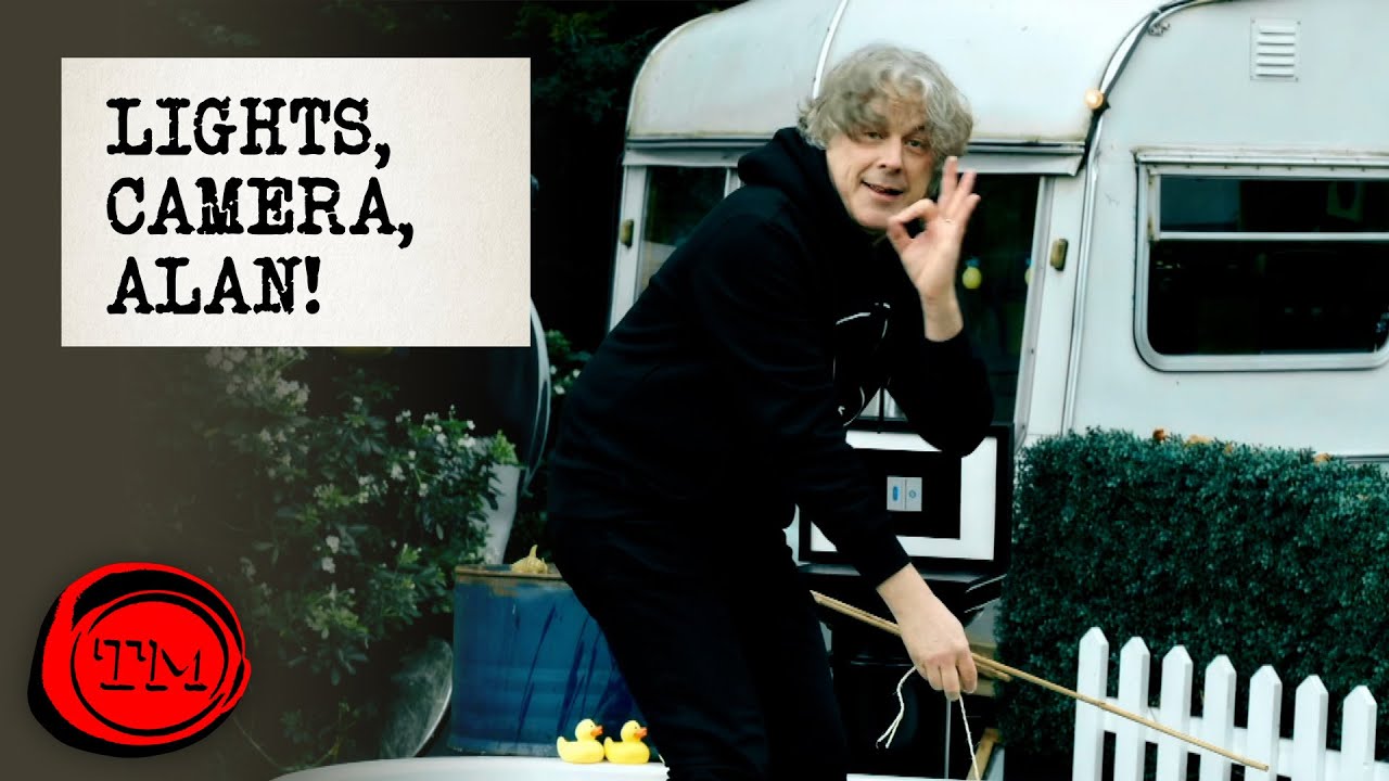 Alan Davies' 30 Second Action Film | Taskmaster - YouTube