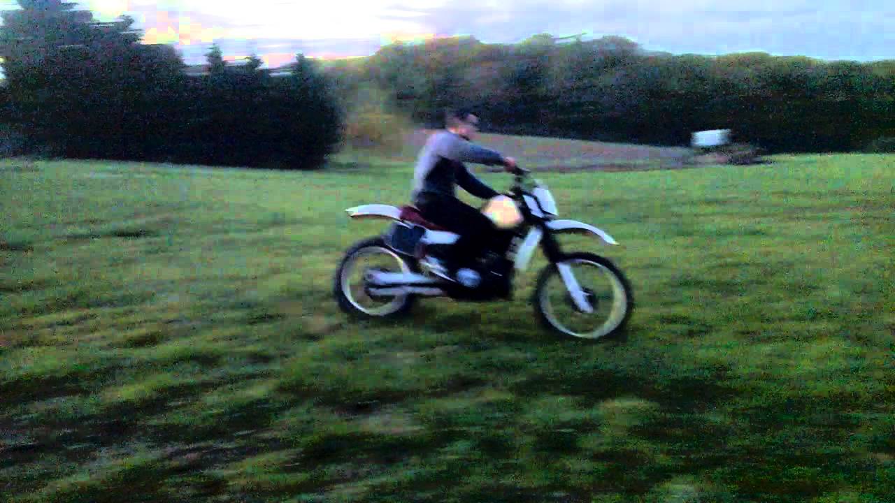 Test Cross YAMAHA YZ 250 1982 - YouTube