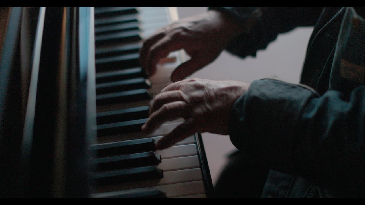 Peter Halstead - "Piano Maker" - YouTube