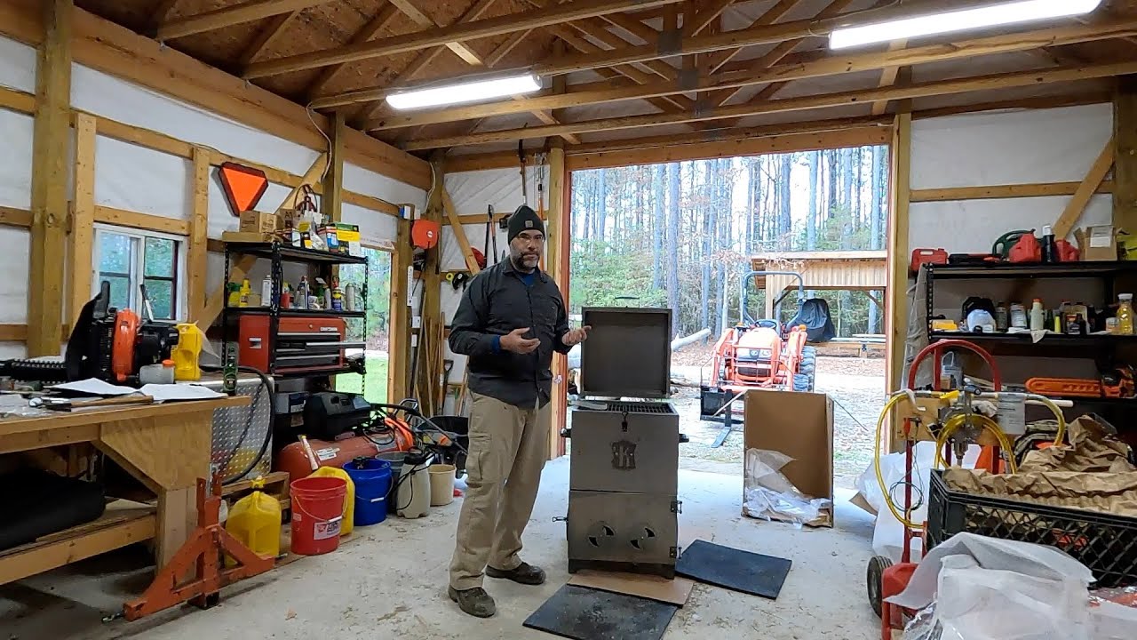 Unboxing and Assembly of the Hasty Bake Roughneck Smoker (aka, Kent ...