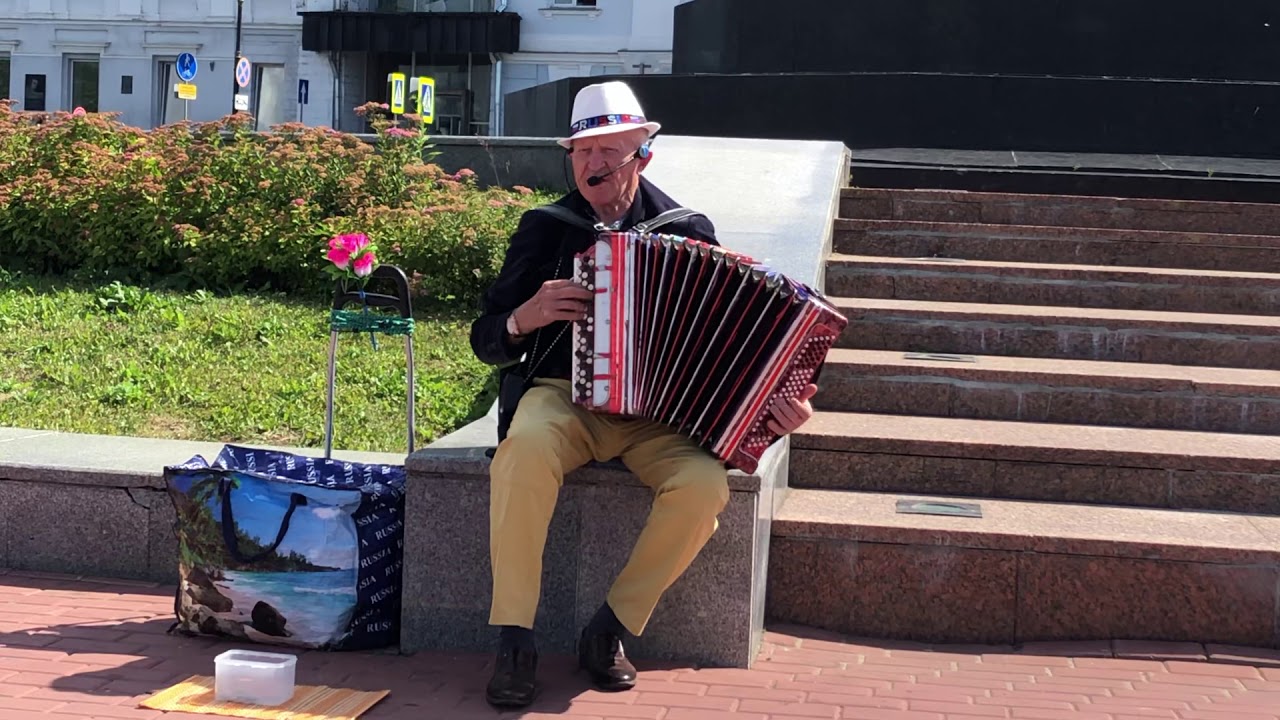 Traditional Russian Song - Old Russian Street Musician performs ...