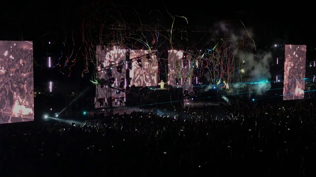 Concierto en mundo de Adeveras - YouTube