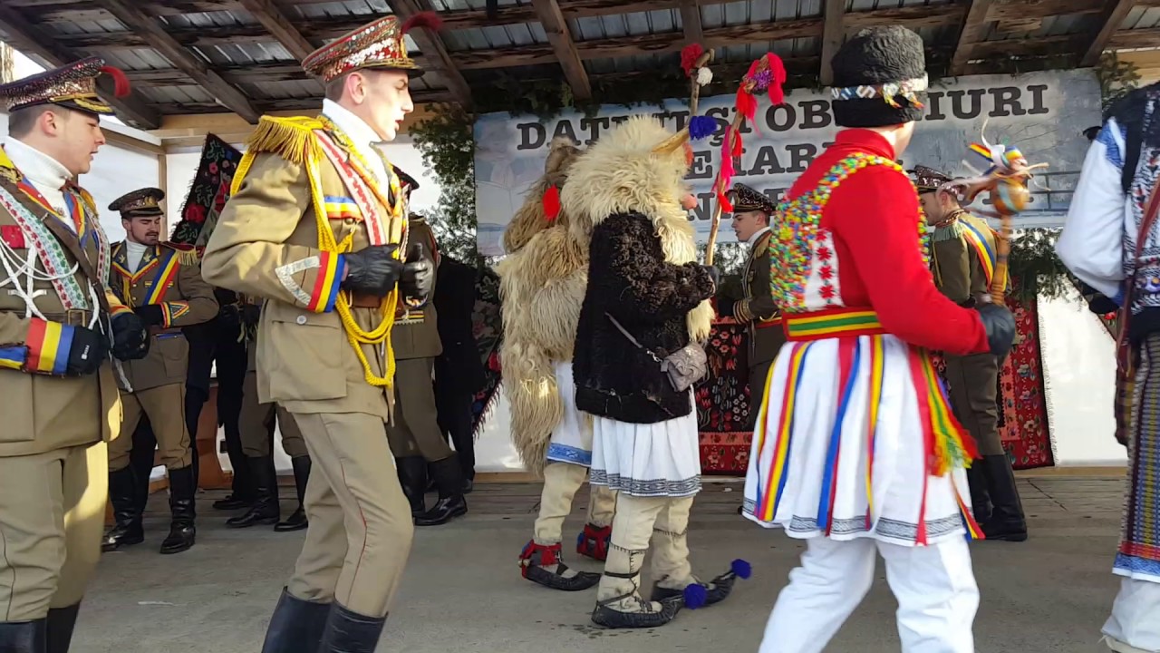 Raucesti-Datini și obiceiuri de iarna 2016 - YouTube
