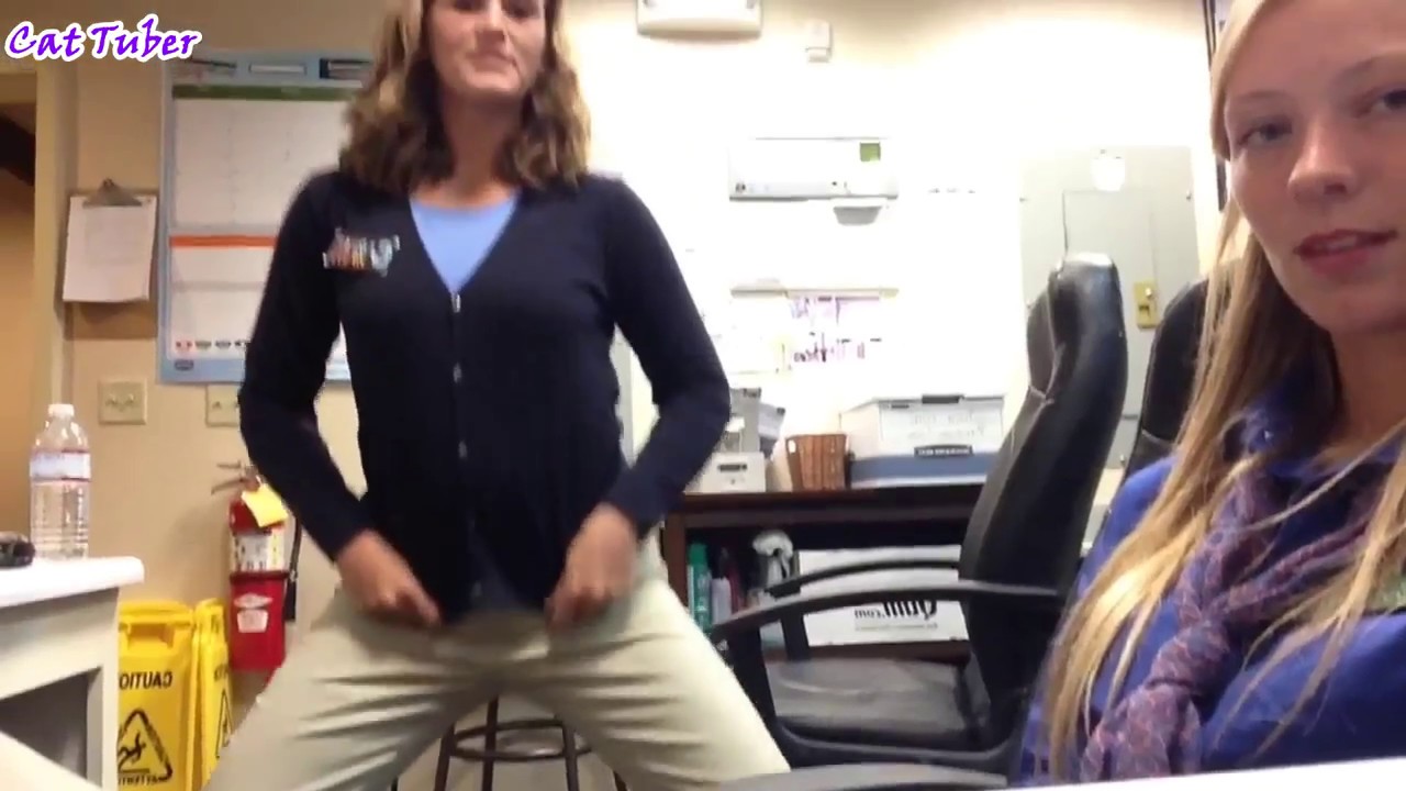 ♠2017 Ultimate Girls Fails 2017 TRY NOT TO LAUGH CHALLENGE Best Funny ...