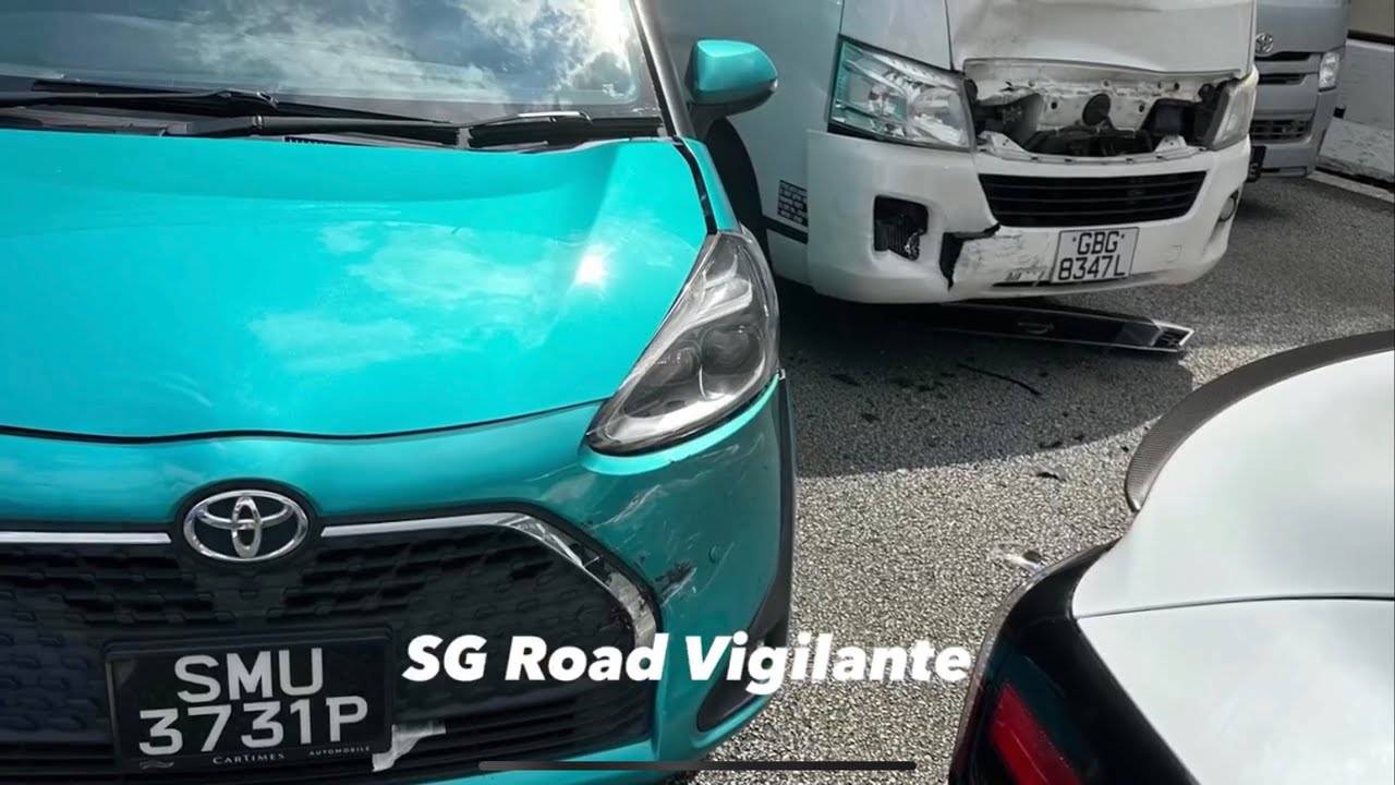 18dec2022 tpe chain collision tesla model 3 rear ended by phv toyota ...