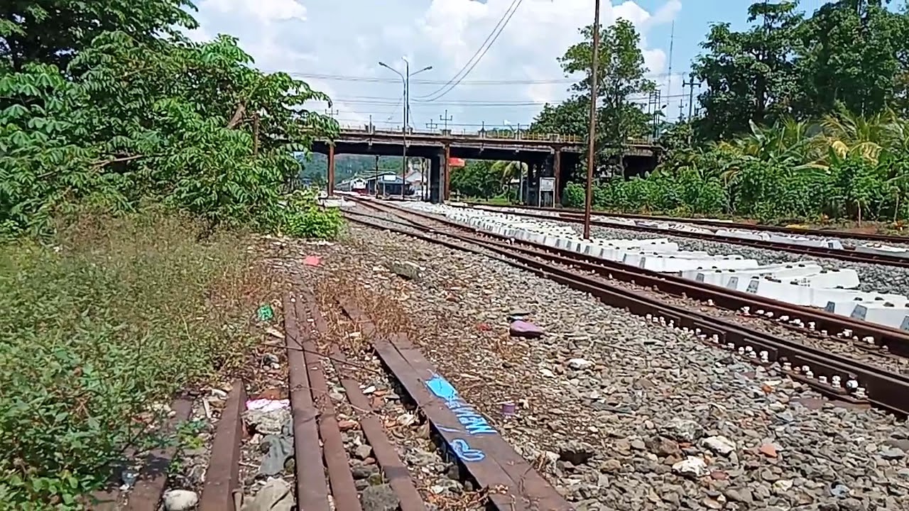 Jadwal Kutojaya Selatan dan Stasiun Banjar - YouTube