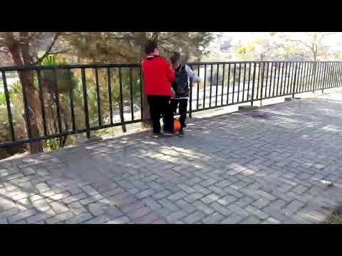 Dunyanin en unlu 2 sokak futbolcusu