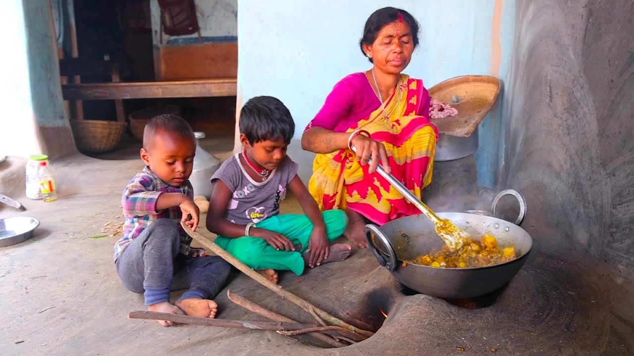 Chicken Curry recipe by Santali Tribe family | Tribal Recipes | Santali ...