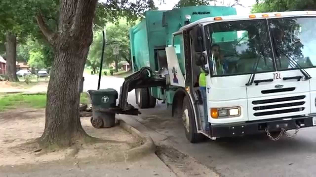 City of Tyler: Sterling Condor + Crane Carrier CNG McNeilus M/A - YouTube