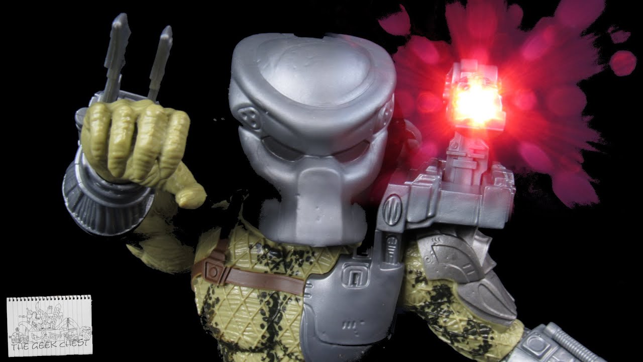 Lanard 12 Inch Jungle Hunter Predator - Large Deluxe Light Up Yautja ...