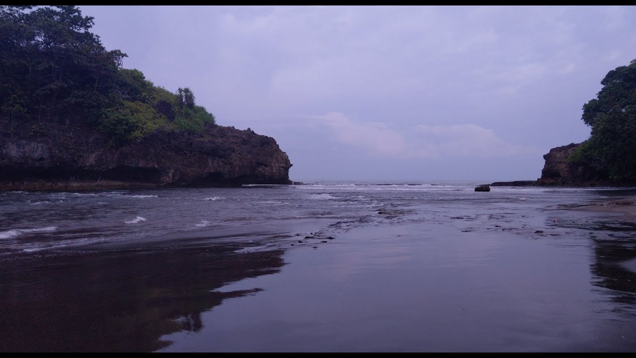 Gentle Ocean Waves, Sand Beach | Water, Nature, Surrounding Sounds ...