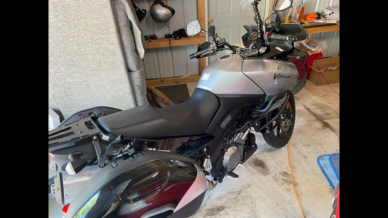 DIY Suzuki V-Strom Removing fairing covers. - YouTube
