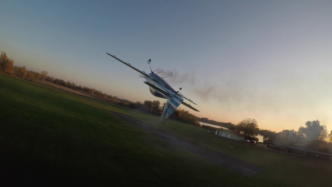 3M Extra Air to Air - YouTube