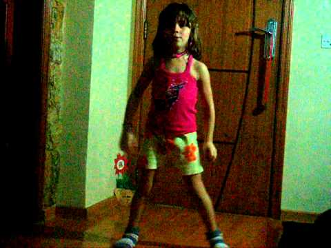 menina dançando ta tarada ! - YouTube