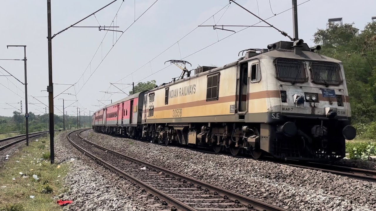 Howrah mgr chennai central Super fast Mail curving Meghadri Gedda - YouTube