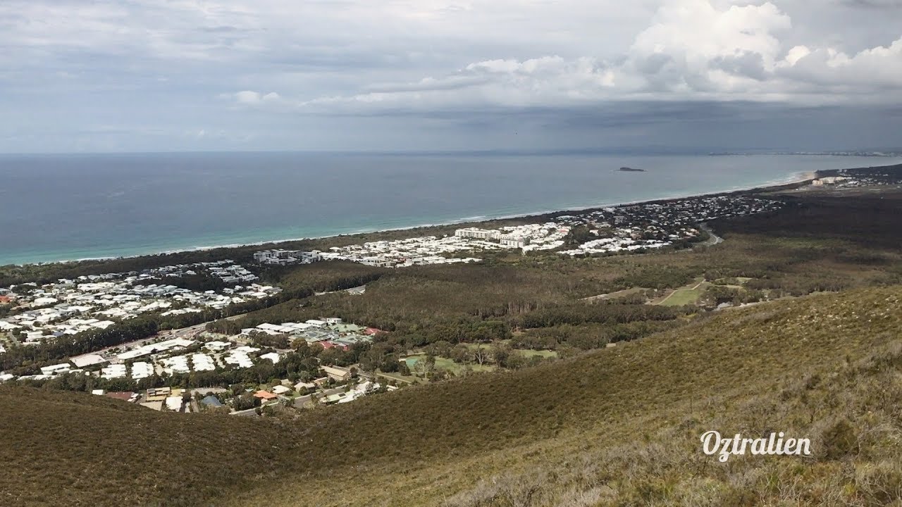 Walking Australia: Mount Coolum Summit - YouTube