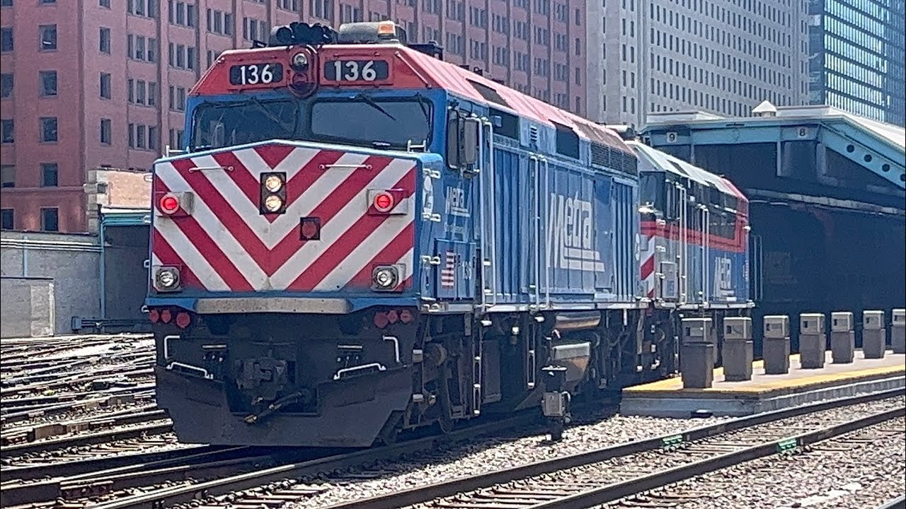 Short Saturday Railfanning at Chicago OTC 4/15/23 Ft. Metra locomotive ...