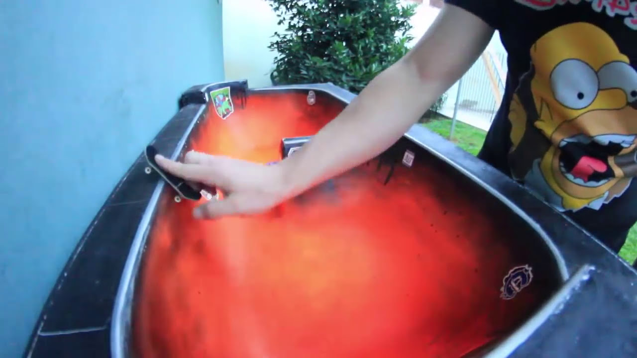 SESH | Bowl 2K Fingerboarding - YouTube