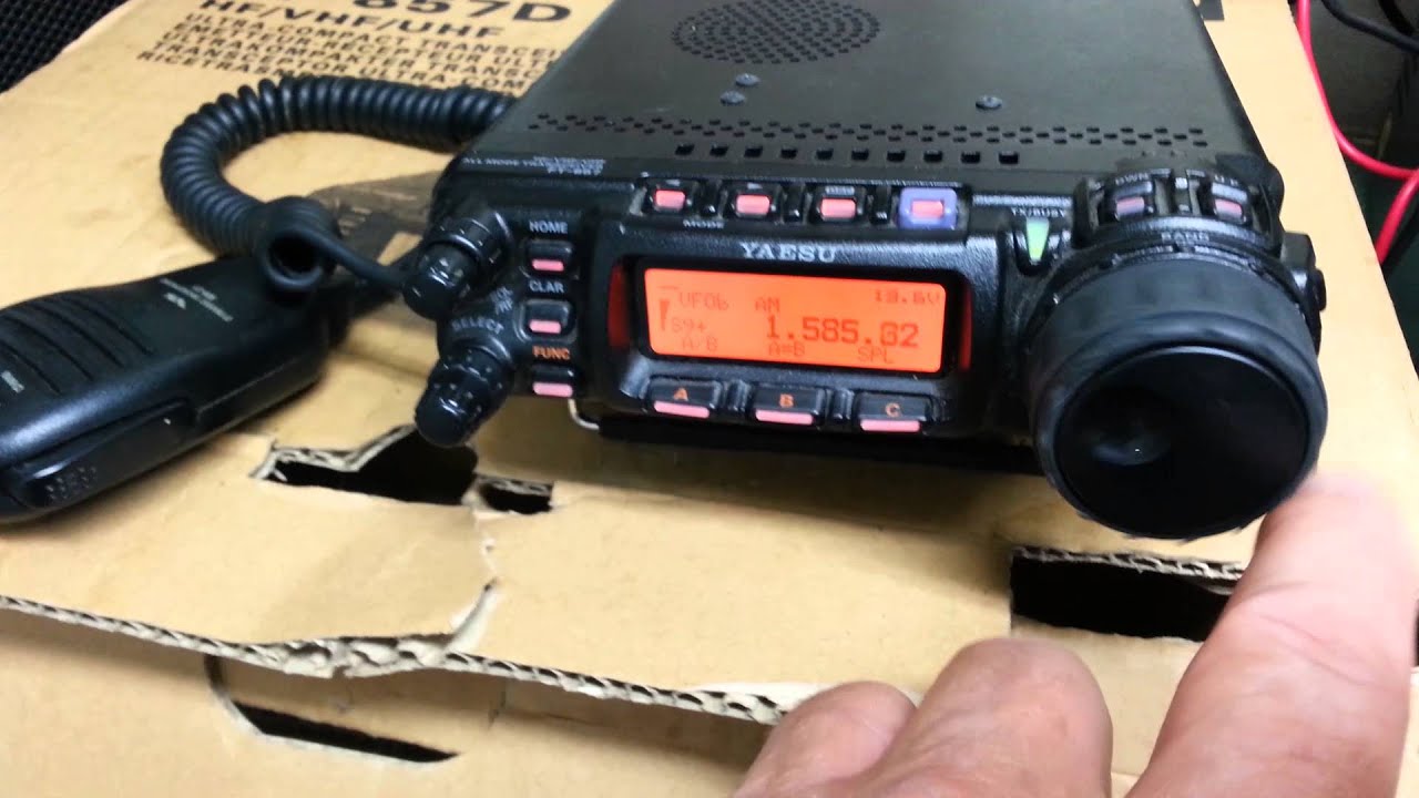 Yaesu FT-857D - YouTube