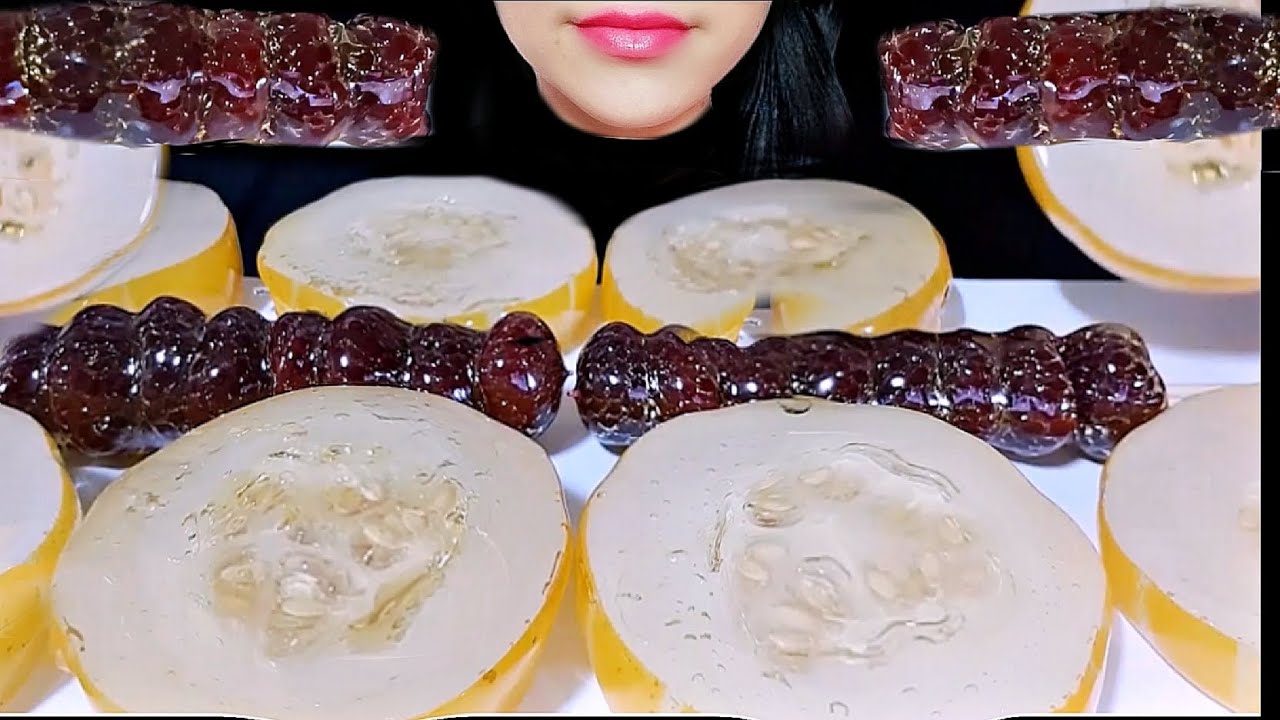 ASMR EATING CANDIED FRUITS, MELON + RASPBERRY TANGHULU #asmr # ...