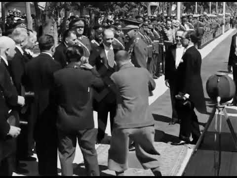 Cumhurbaşkanımız Atatürk İran Şahı Muhammed Rıza Pehlevi Ankara istasyonun'da karşılıyor. (Yıl 1934)