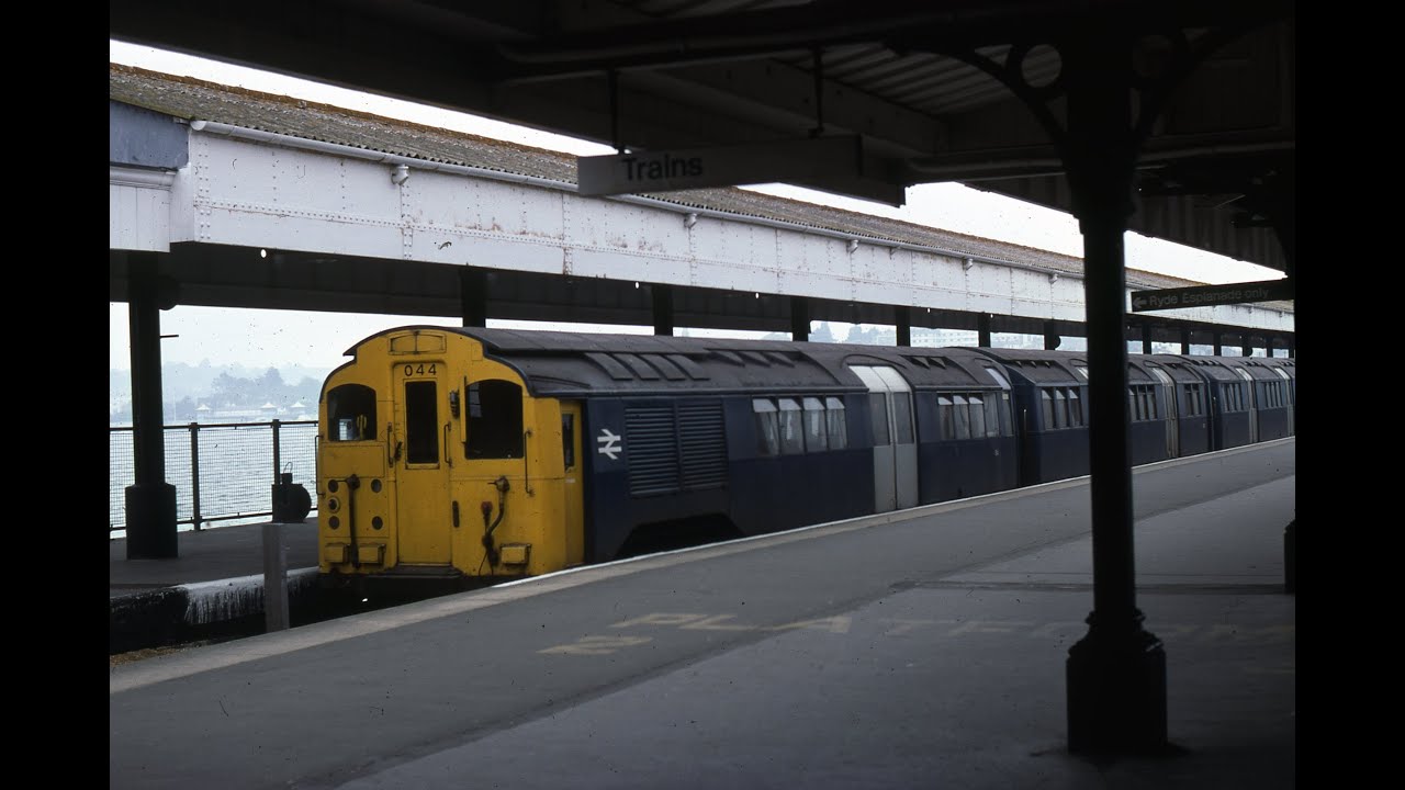 FORMER LONDON TRANSPORT STANDARD STOCK TRAINS IN ISLE OF WIGHT IN 1982 ...