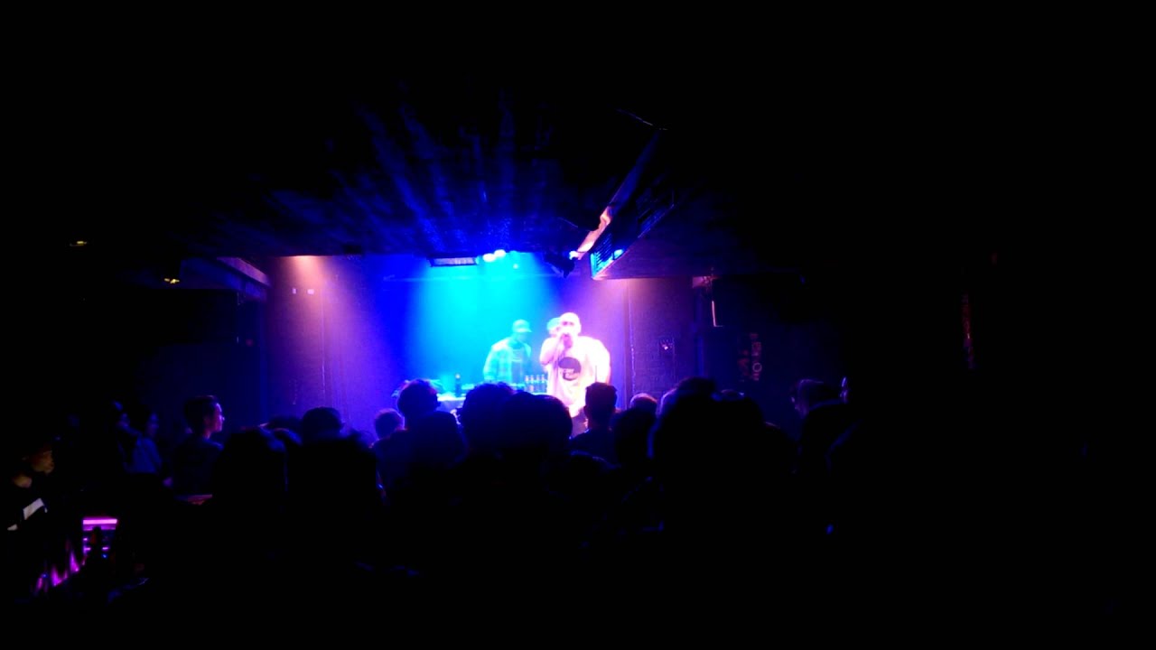 eloquent live @ B72 Vienna - YouTube