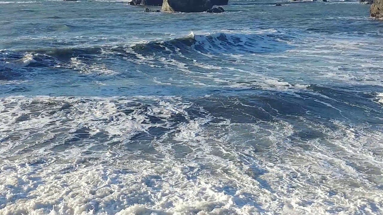 Tides a bit wild today in California - YouTube