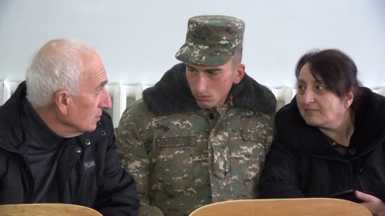 ARMENIAN ARMY HAYKAKAN BANAK Handipum cnoxner 23 10 2016 60369 - YouTube