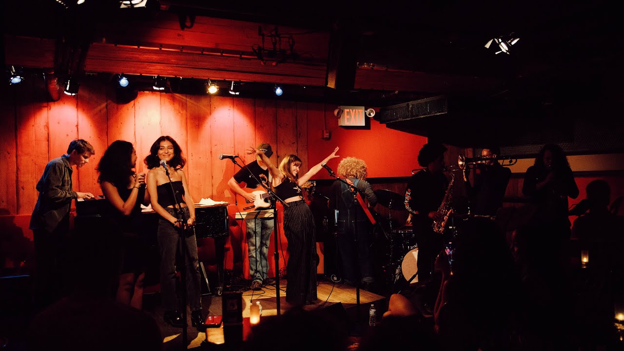 Kayla Erhardt- Faraway Land Live in Boston - YouTube