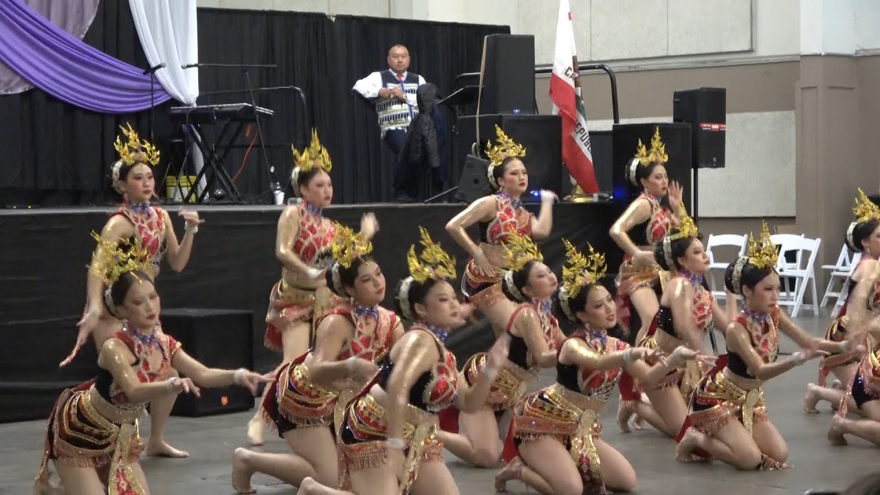 Stockton Hmong New Year 2024-2025 | Senior Dance Comp Rnd 1 | Viv Ncaus ...