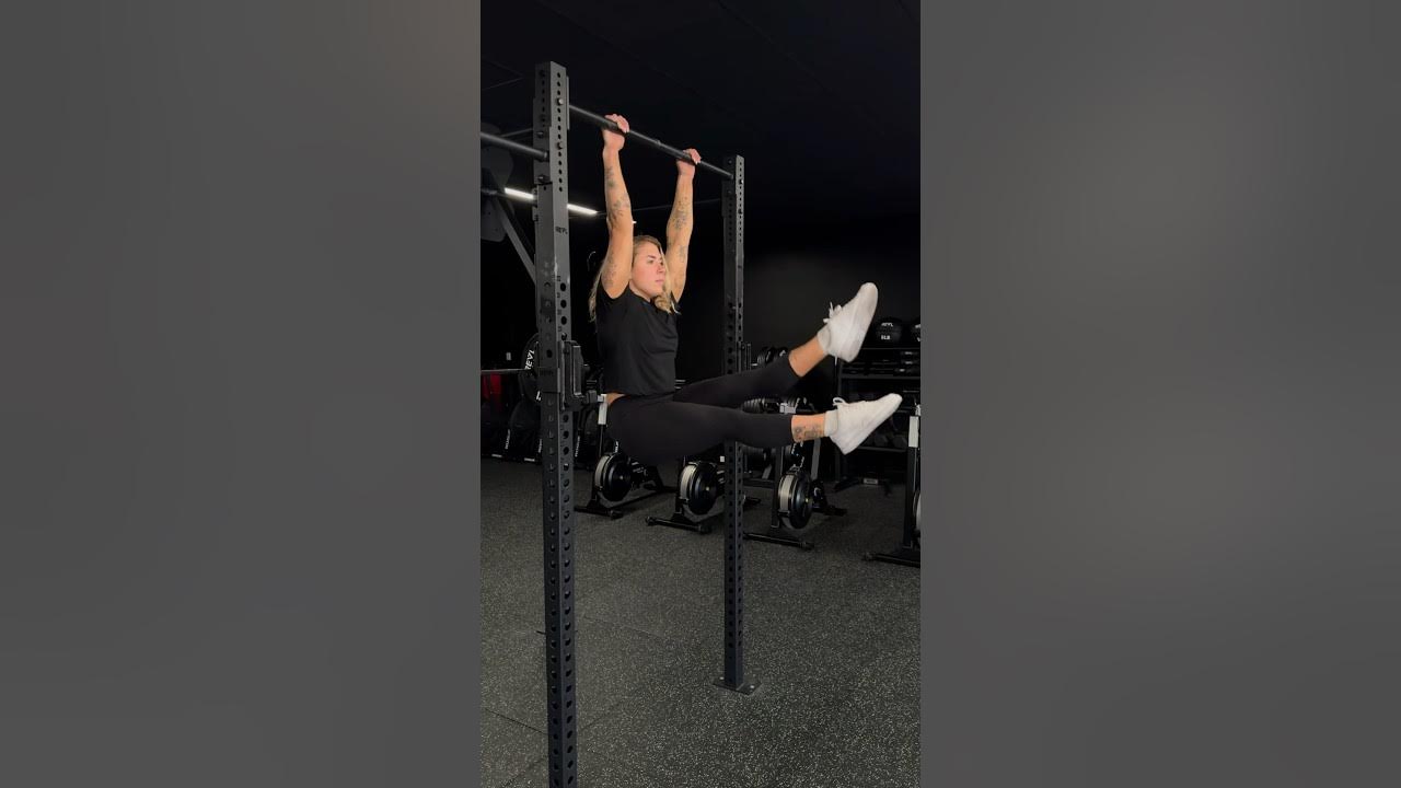 Hanging Flutter Kicks - YouTube