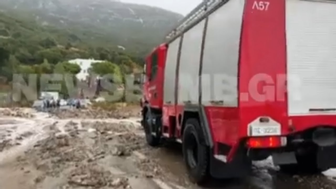 Κακοκαιρία με καταιγίδα στην Άνδρο (24/08) | newsbomb.gr - YouTube