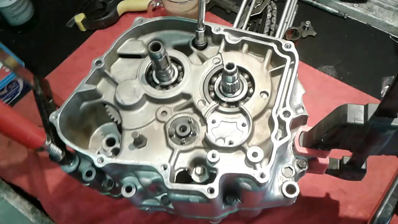 Honda cm250 engine - YouTube