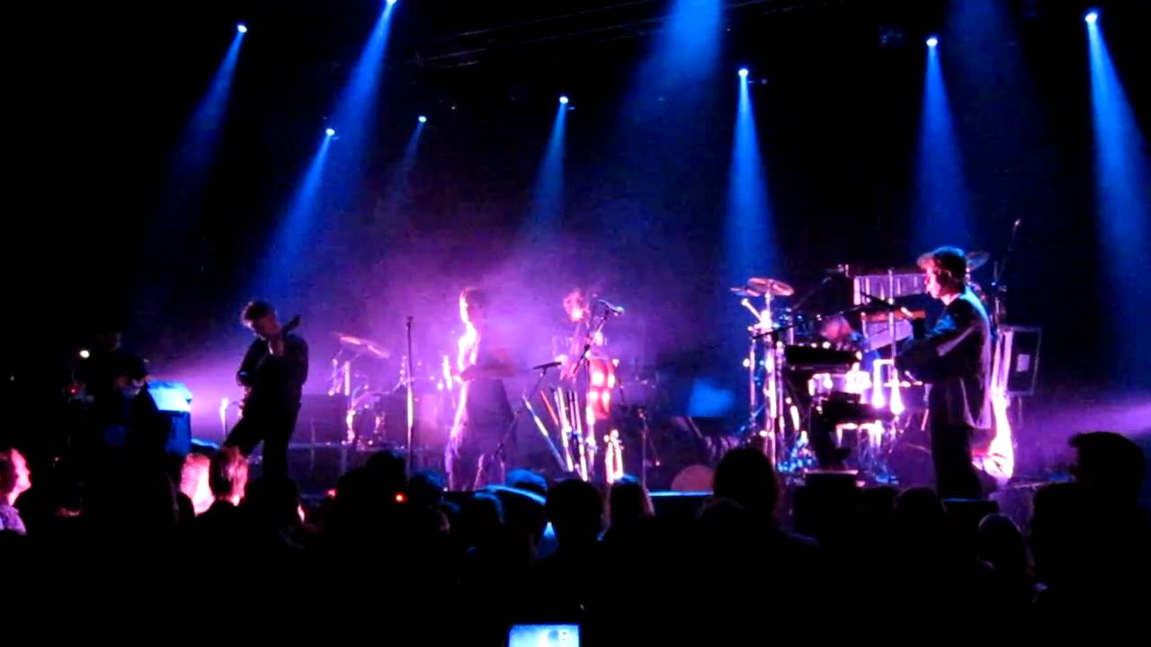 Sorten Muld - Silibrand - Live at Amager Bio - YouTube