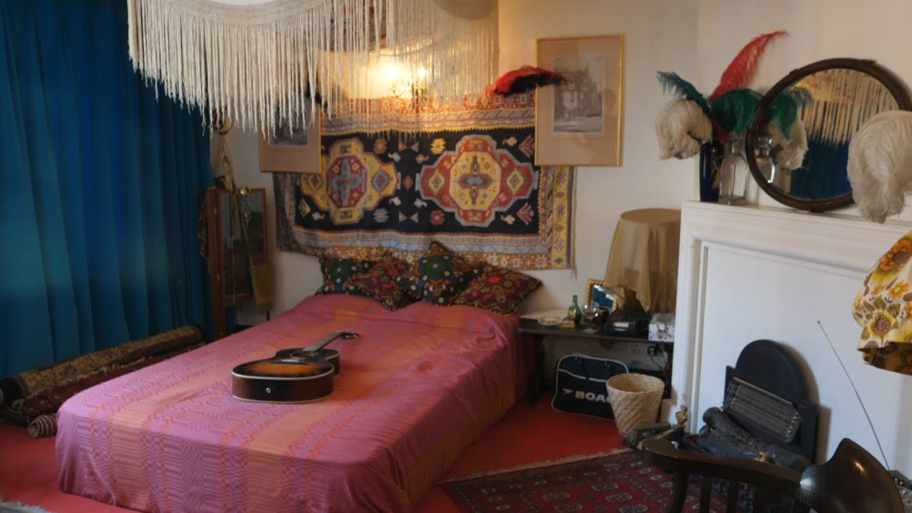Jimi Hendrix's London home preserves legacy 50 years on | AFP - YouTube