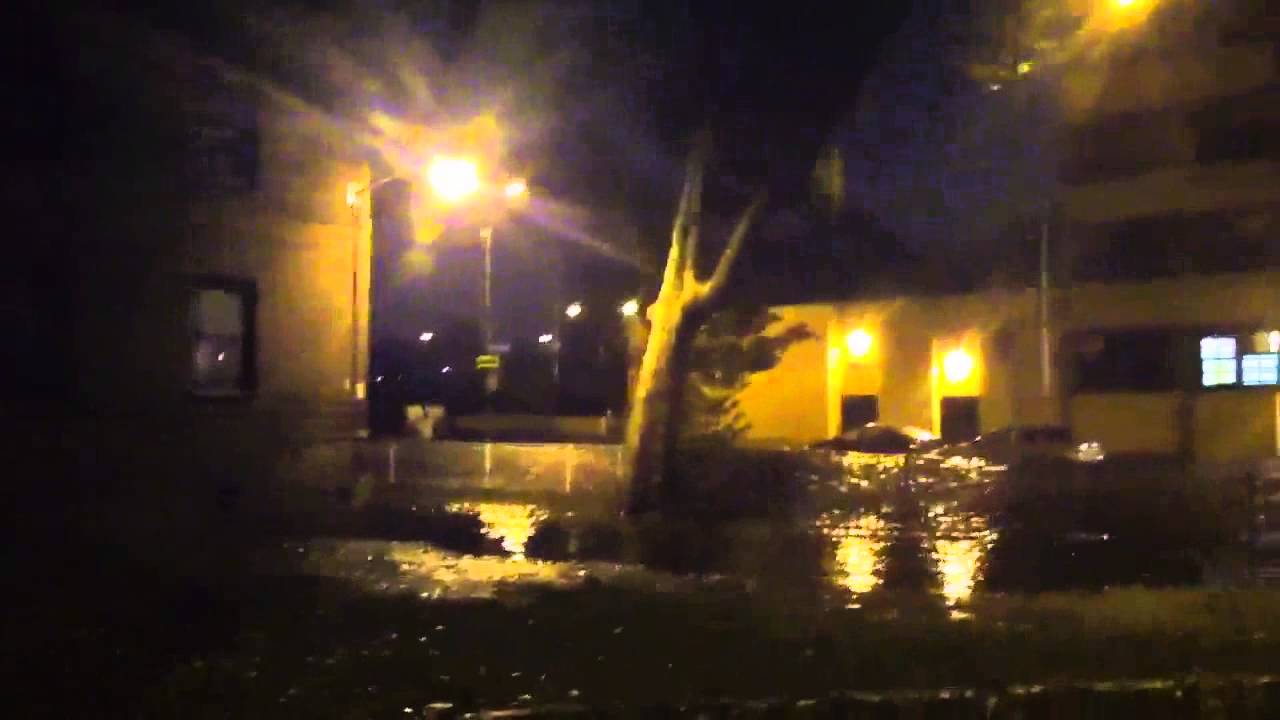 Sandy: Upper East Side NYC -- Water Rushing Down The Street - YouTube