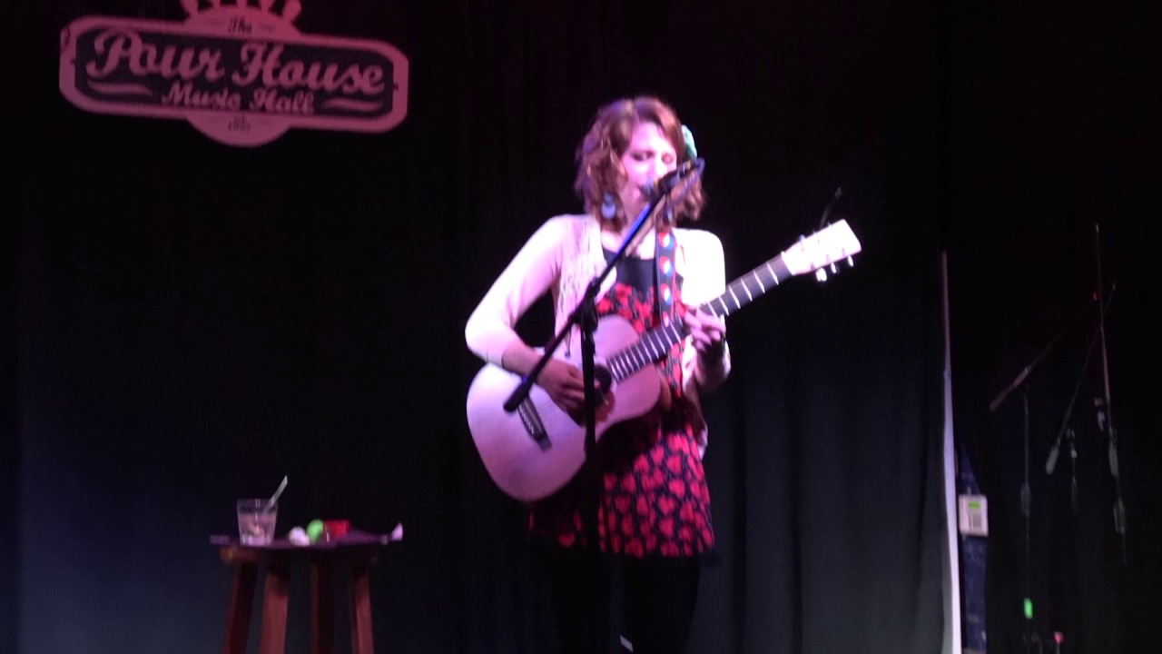 Chelsea Paolini sound check Raleigh, NC - YouTube