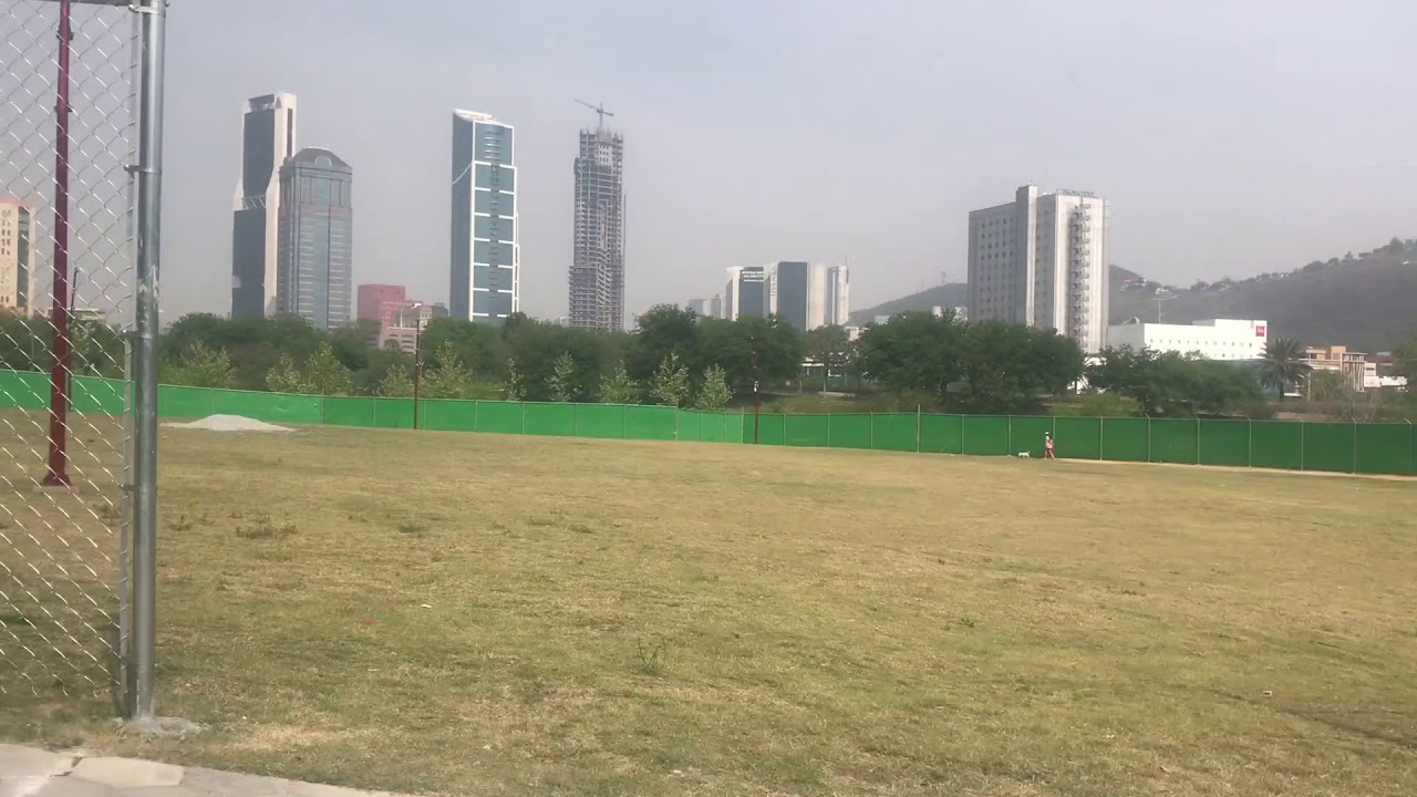 Area cerrada del parque - YouTube