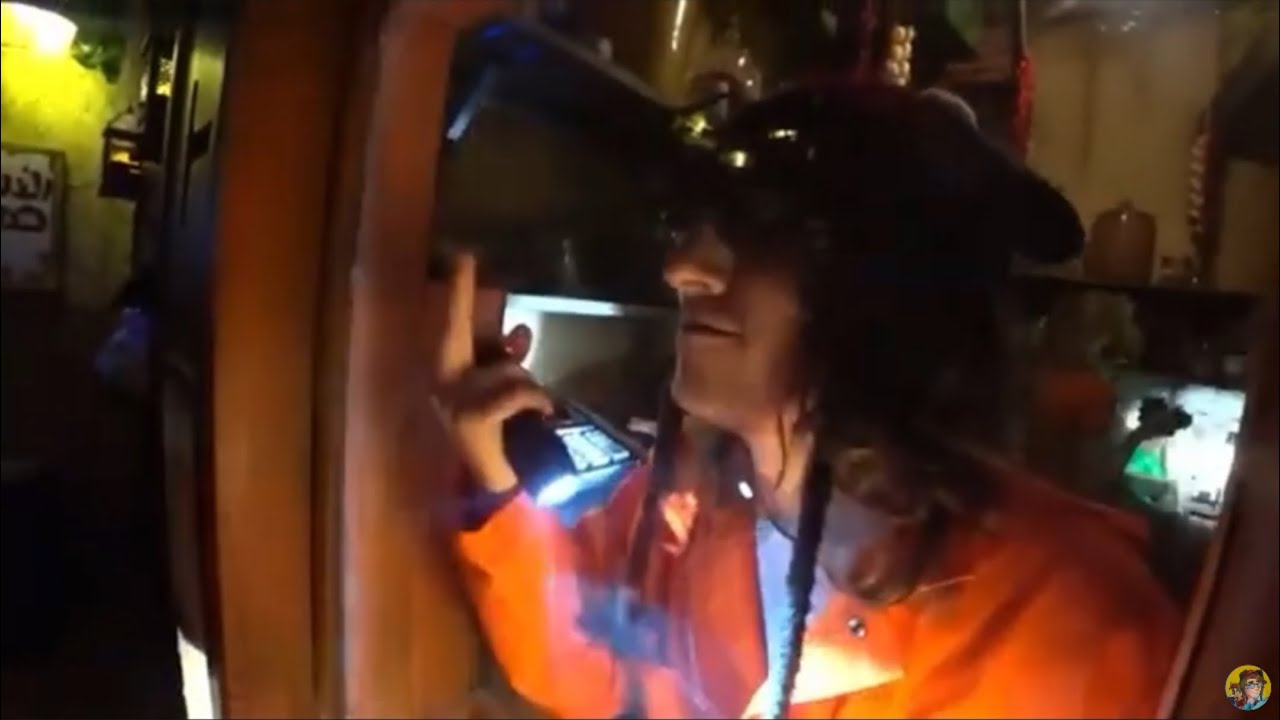 KreekCraft Flips Steak Off (Middle Finger) - YouTube