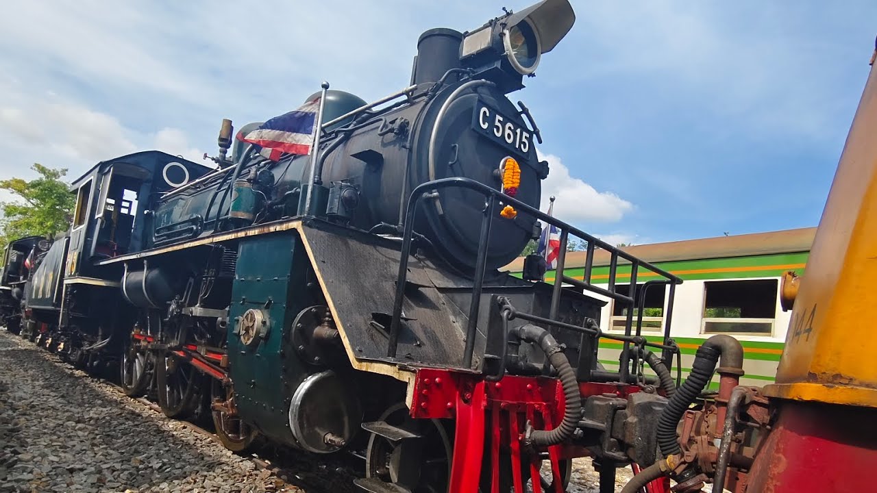 น้องธานอส/พาเที่ยวดูรถจักรไอน้ำโมกุล C5615 กาญจนบุรี - YouTube