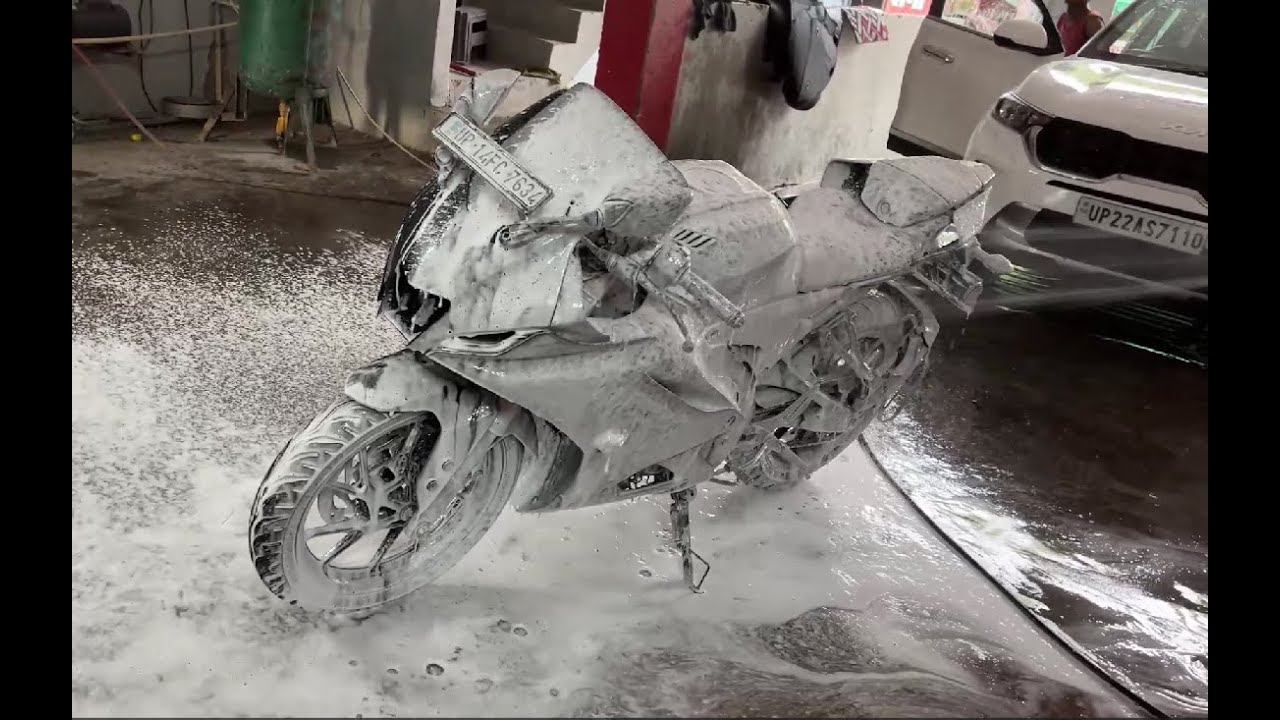 R15 Foam wash - YouTube
