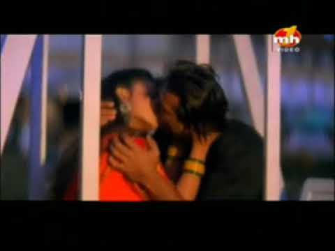 rarest kiss of POOJA BHATT IN SADAK WITH SUNJAY DUTT