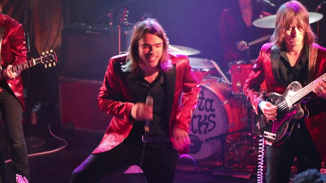 Vista Kicks - Gimme Love (Live at The Troubadour) - YouTube