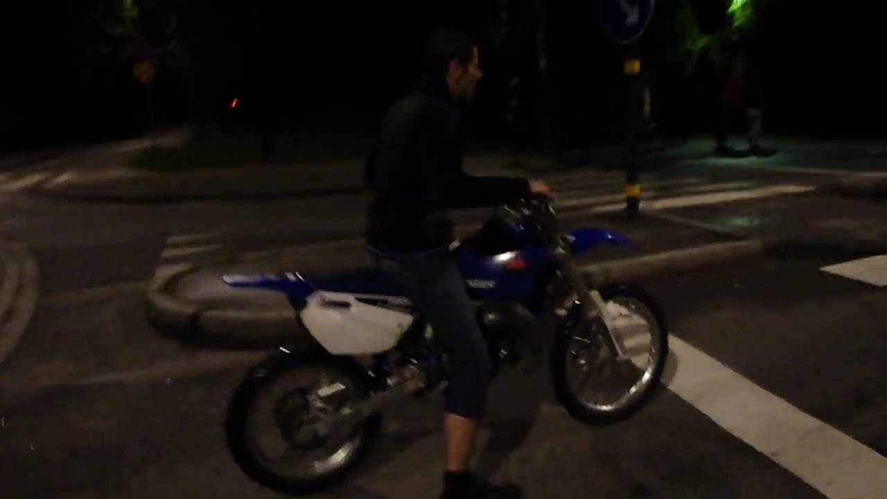 YAMAHA YZ85 - 05 - YouTube