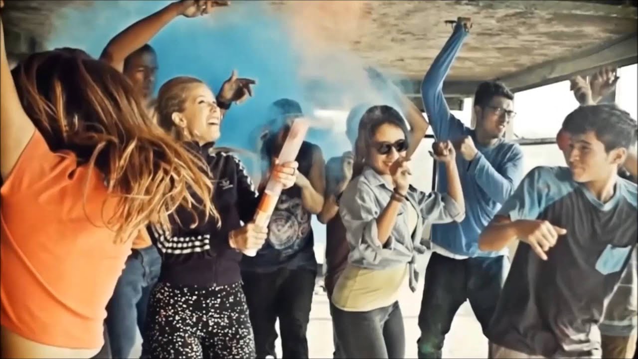 BOOM WOW CONFETTI ! - YouTube