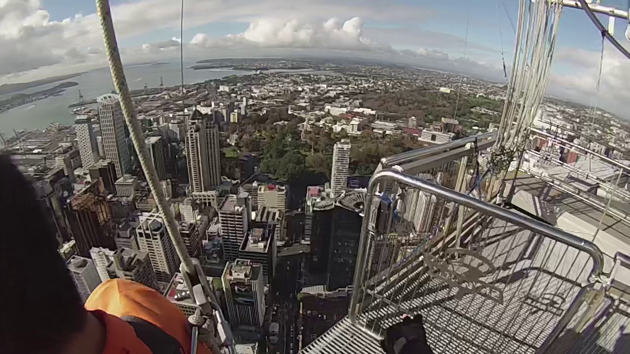 Skywalking in Auckland - Private walk 😅 - YouTube