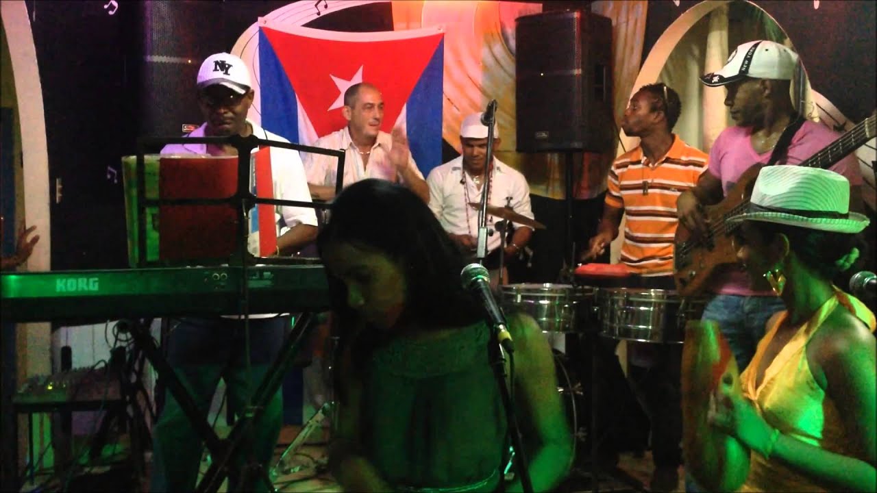 en vivo desde la Habana el Loco Natural con el Loco de la Mata de Coco ...